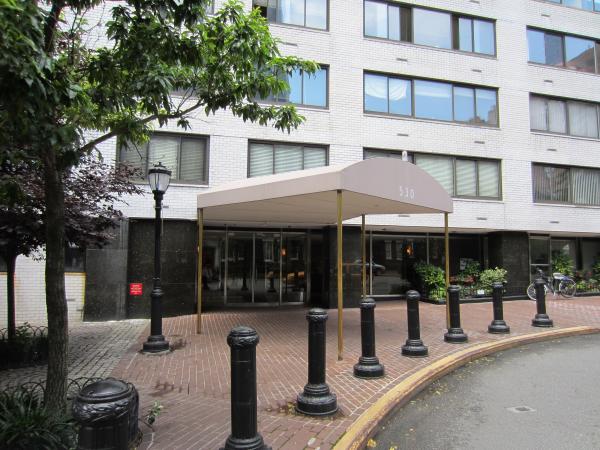 EDGEWATER | 530 East 72nd Street, Manhattan | Corcoran