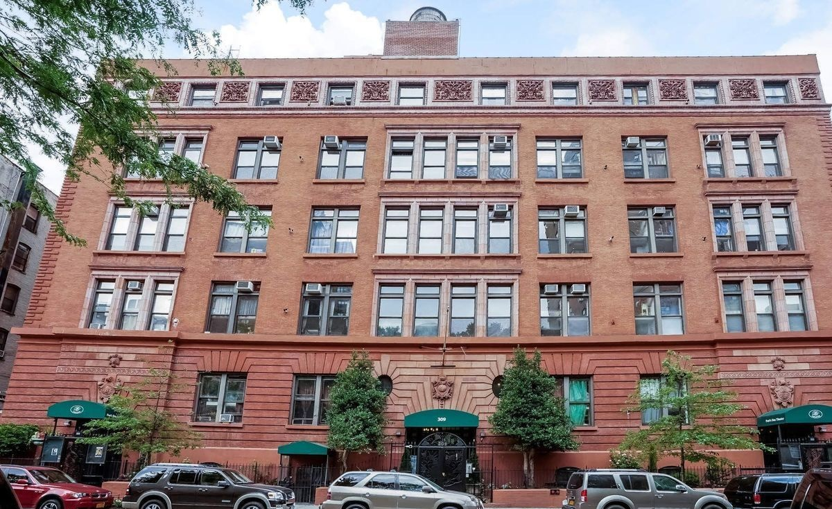MAGNOLIA MANSION | 309 East 108th Street, Manhattan | Corcoran