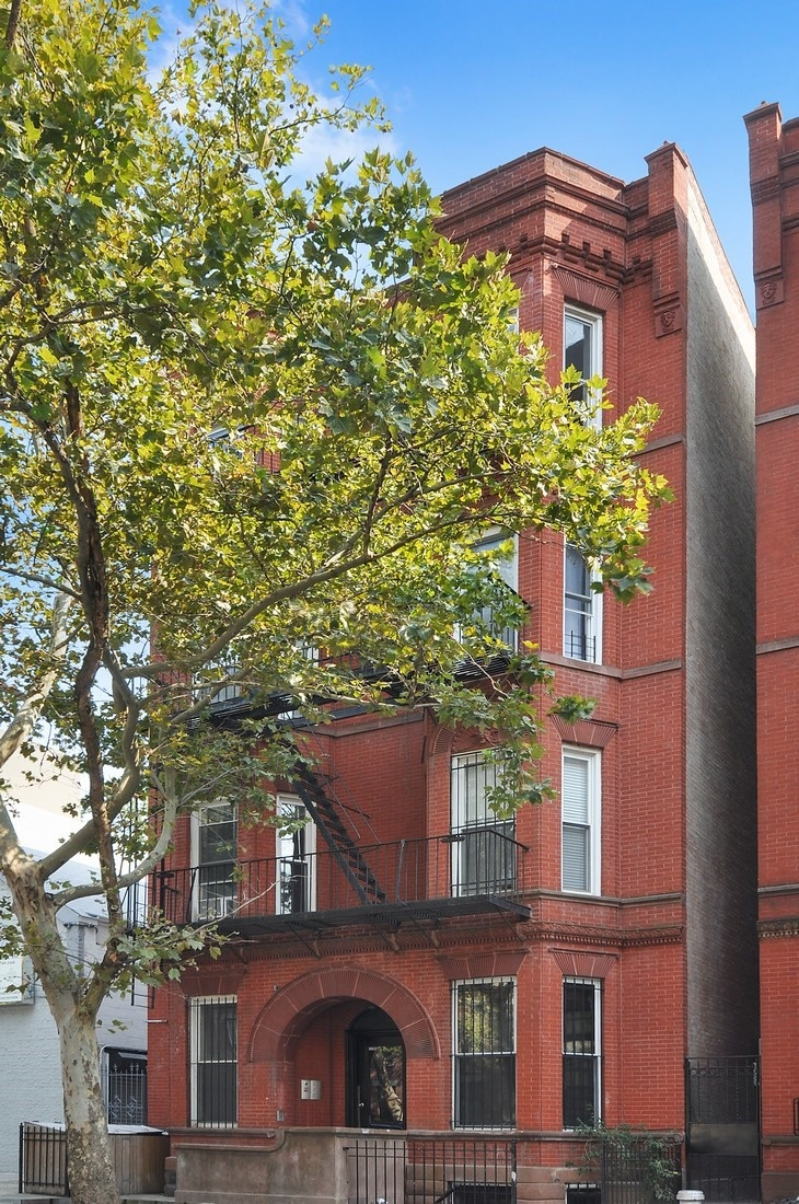 CLINTON COURT | 252 Greene Avenue, Brooklyn | Corcoran