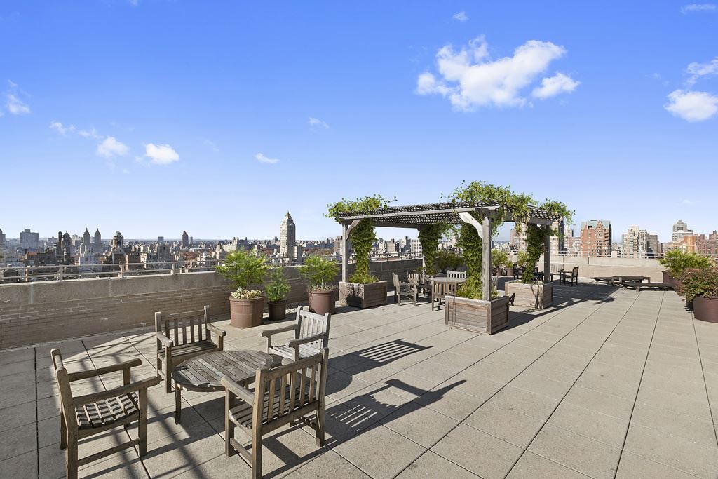 Bayard House | 203 East 72nd Street, Manhattan | Corcoran