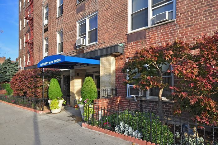 THE CRESCENT HOUSE | 31-85 Crescent Street, Queens | Corcoran