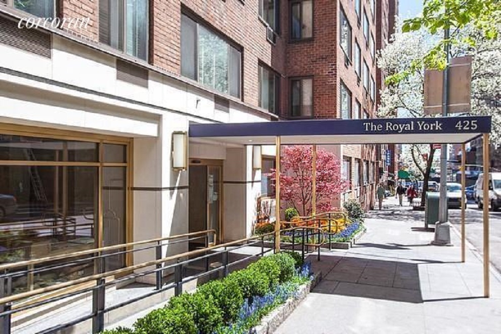 The Royal York | 425 East 63rd Street, Manhattan | Corcoran