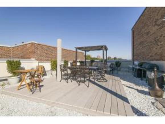 Pier Pointe | 6833 Shore Road, Brooklyn | Corcoran