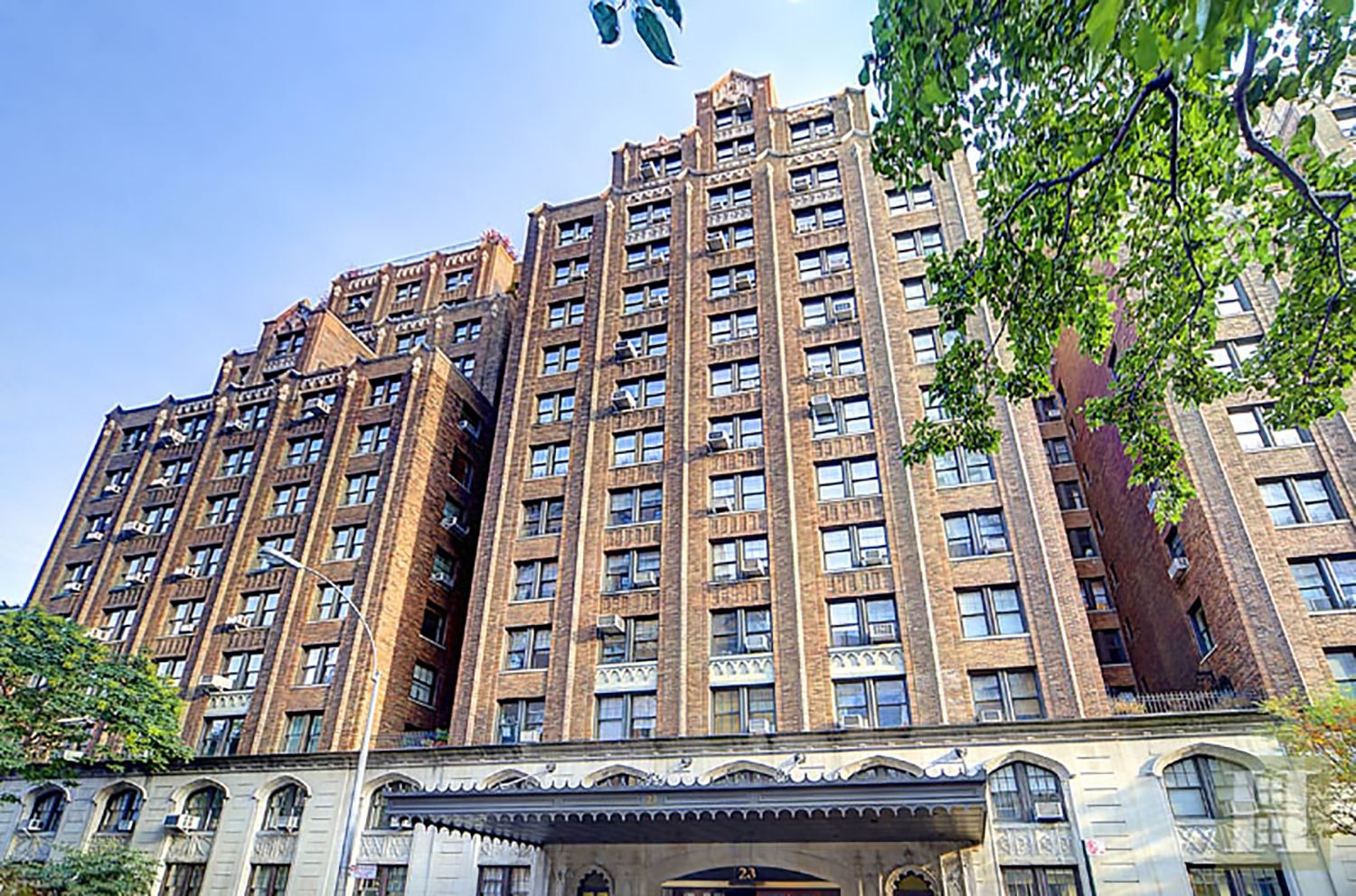 The Park Royal | 23 West 73rd Street, Manhattan | Corcoran