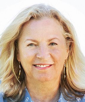 Traci Robinson | Licensed Associate RE Broker | Corcoran