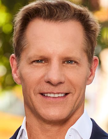 Bradley Comisar | Licensed RE Salesperson | Corcoran