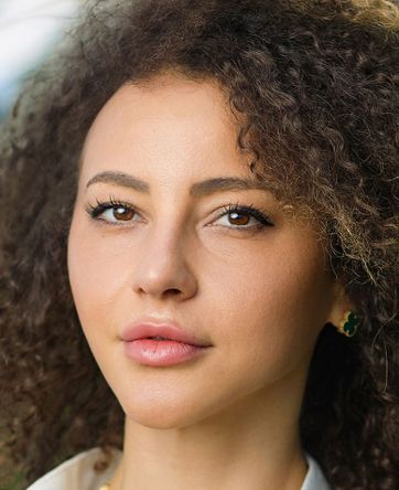 Hadas Azari | Sales Associate | Corcoran