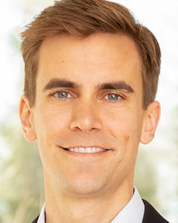 Peter J Moore Jr. | Licensed RE Salesperson | Corcoran