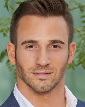 Ryan Kaplan | Licensed Associate RE Broker | Corcoran