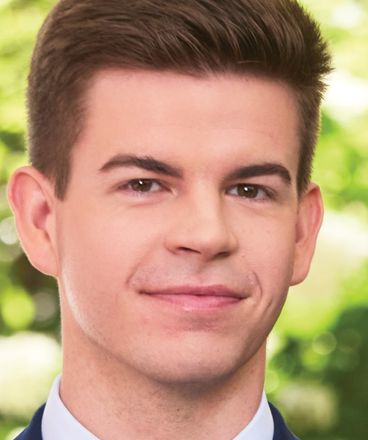 Ryan West | Licensed RE Salesperson | Corcoran