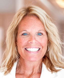 Laura Earl | Sales Associate | Corcoran