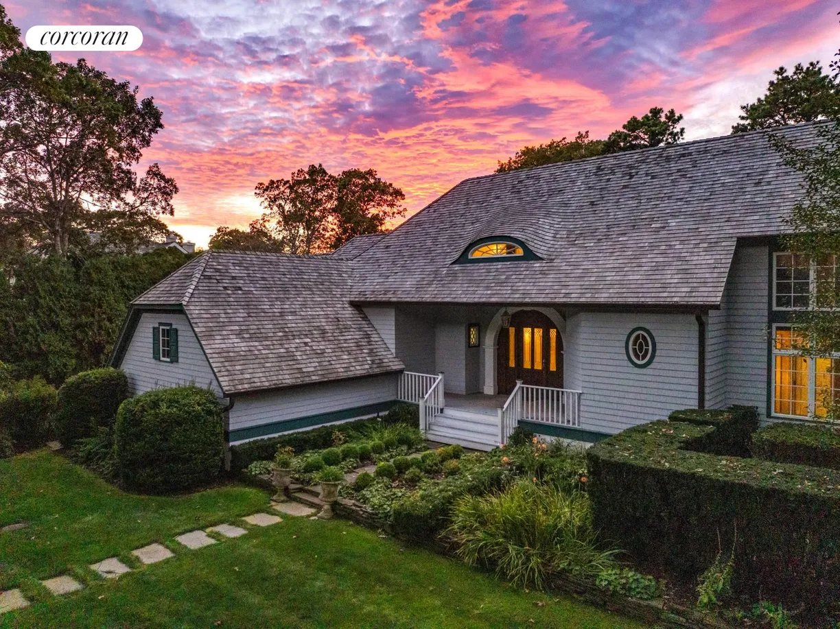 8 Fish Creek Lane, Remsenburg, NY 11960 Property for sale