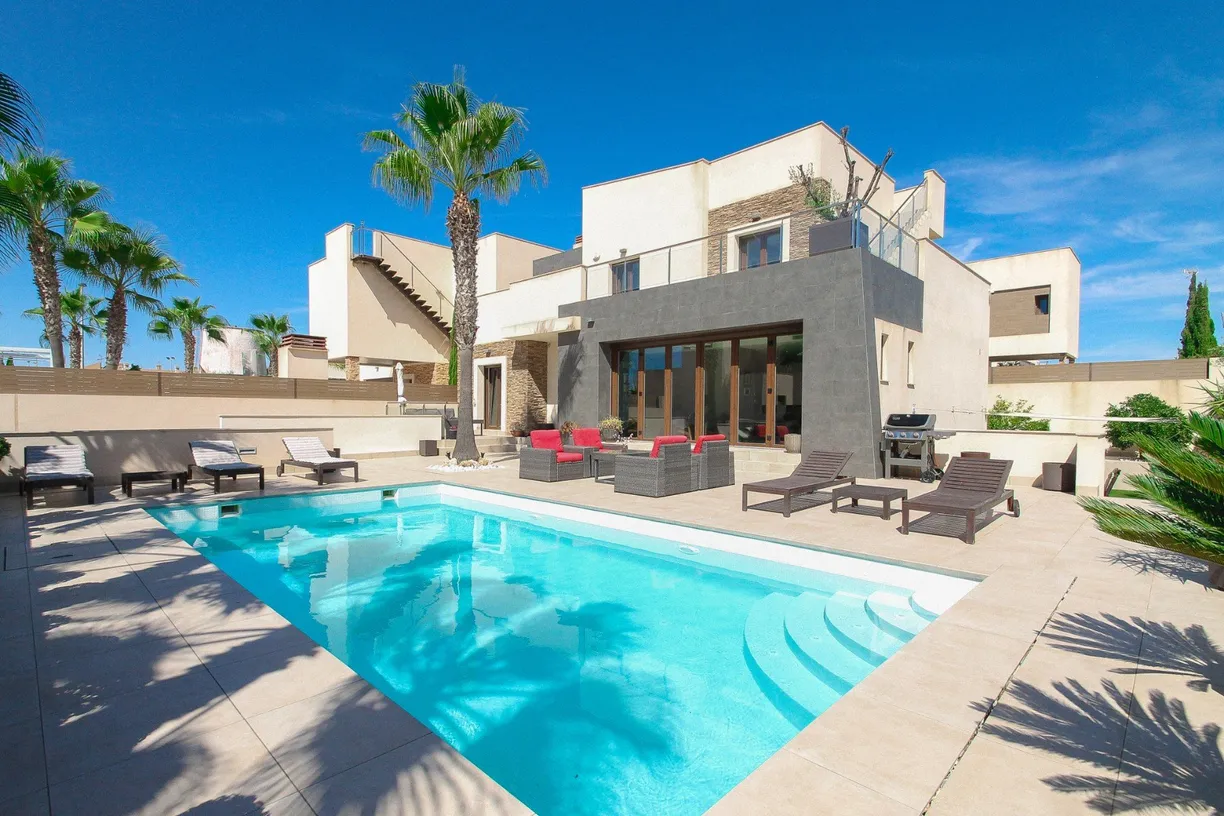 Torrevieja, Torrevieja Property for sale