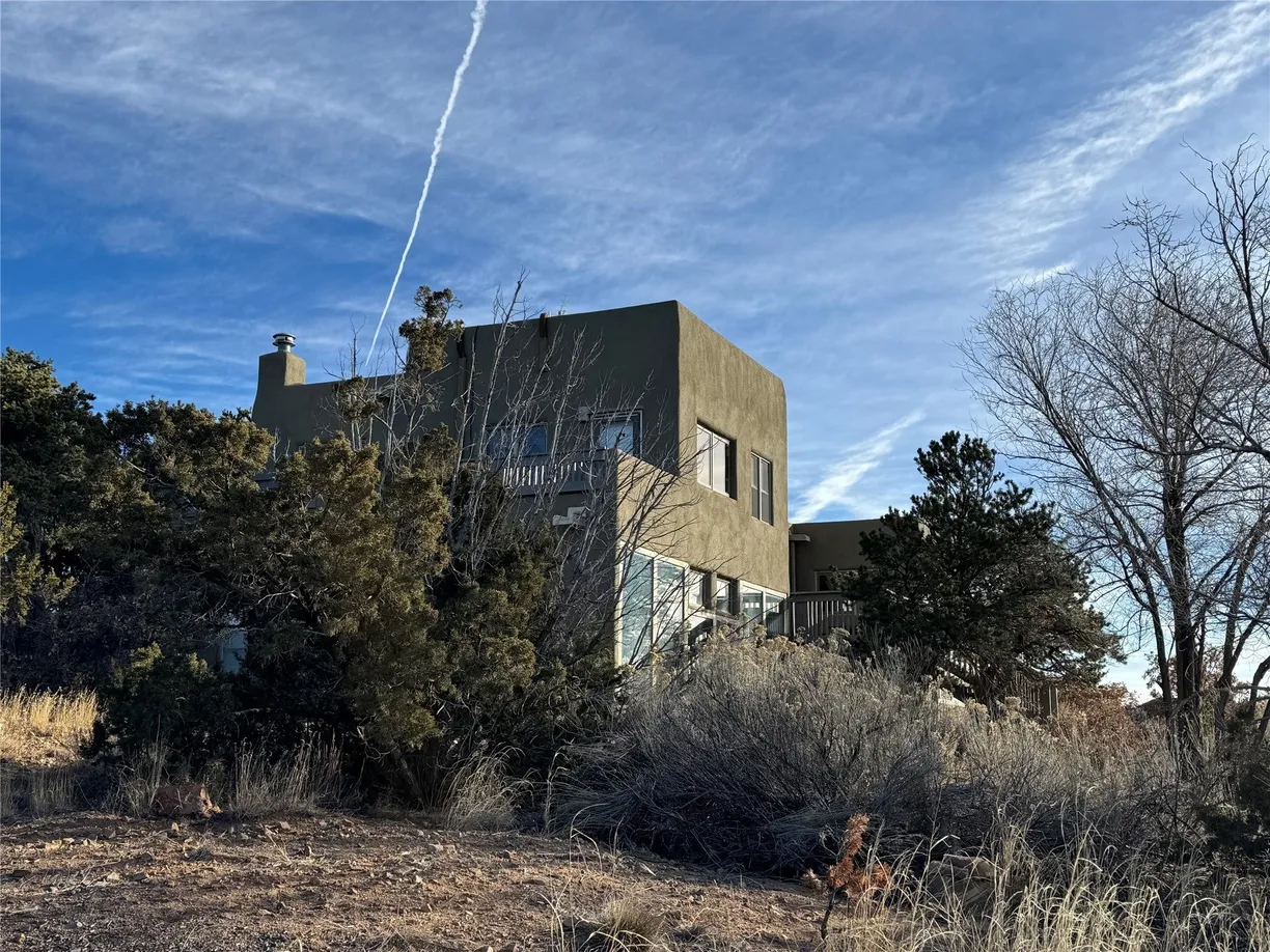 26 Apache Creek Road, Santa Fe, NM 87505 Property for sale