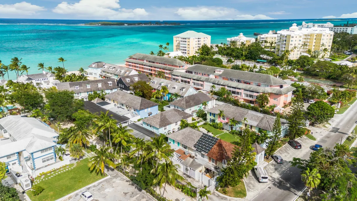 HARBOUR MEWS #38, Cable Beach Property for sale