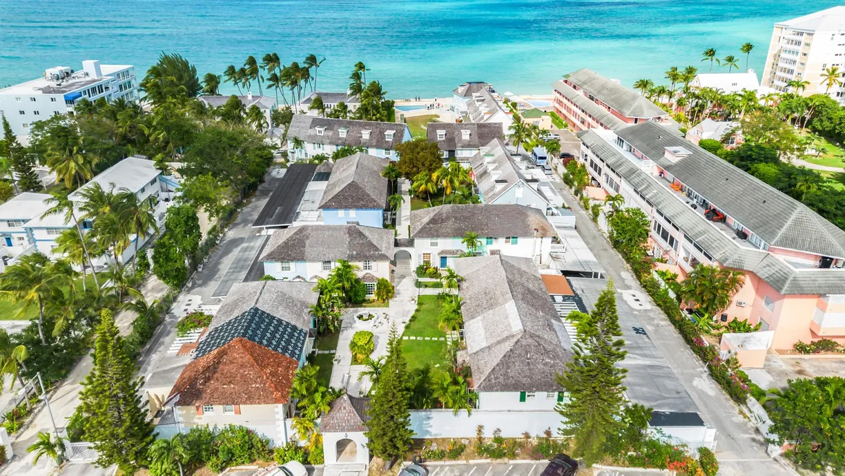 HARBOUR MEWS #38, Cable Beach Property for sale