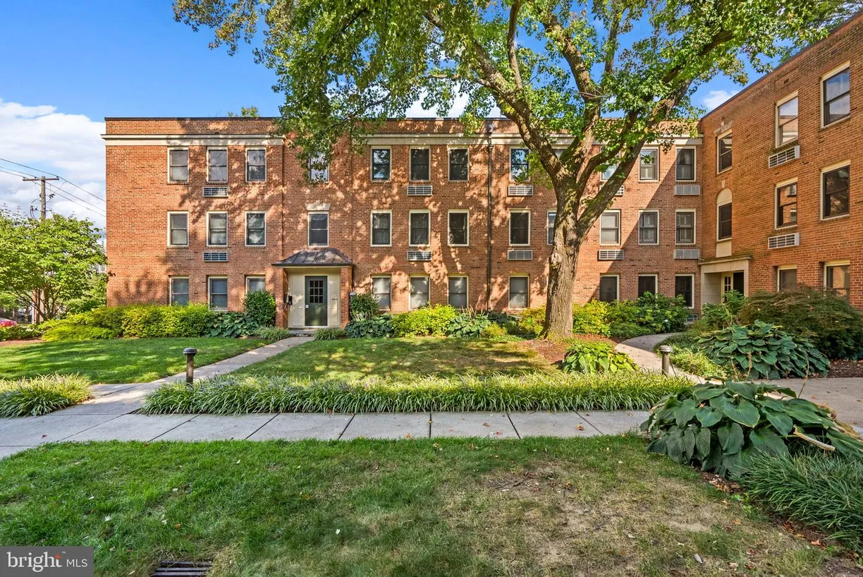 4820 Chevy Chase Dr #101, CHEVY CHASE, MD 20815 Property for sale