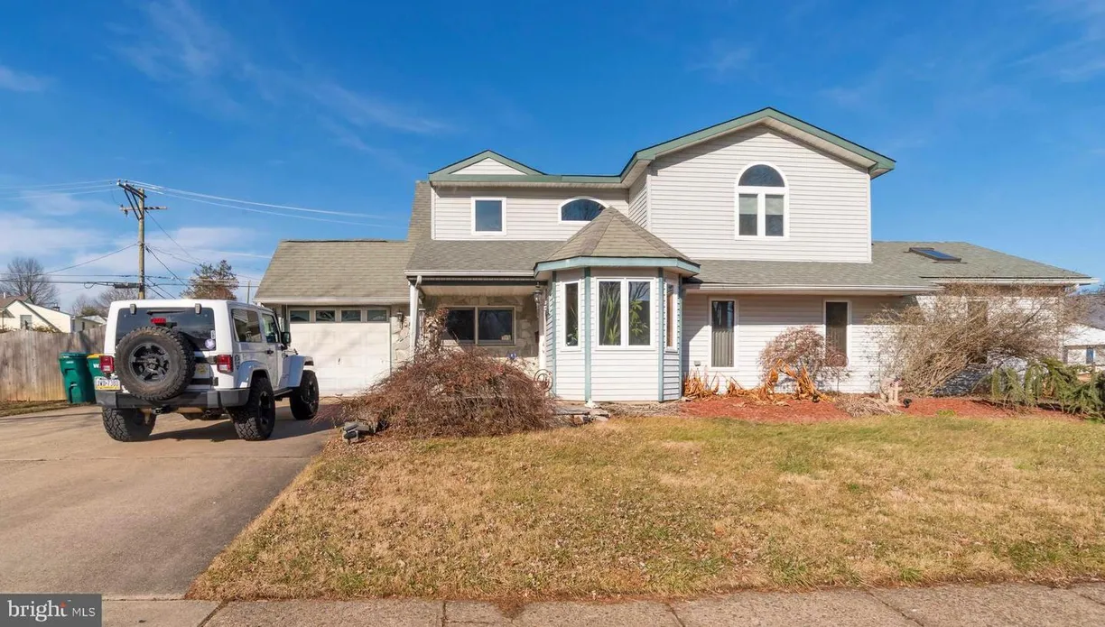 55 Hollow Rd, LEVITTOWN, PA 19056 Property for sale