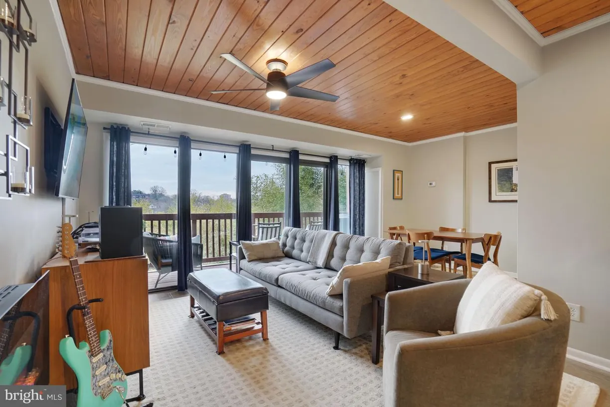 53 Skyhill Rd #302, ALEXANDRIA, VA 22314 Property for sale