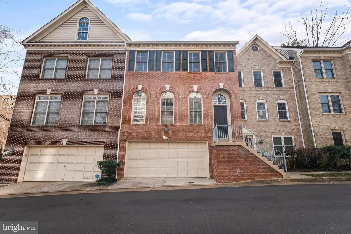 103 Rees Pl, FALLS CHURCH, VA 22046 Property for sale