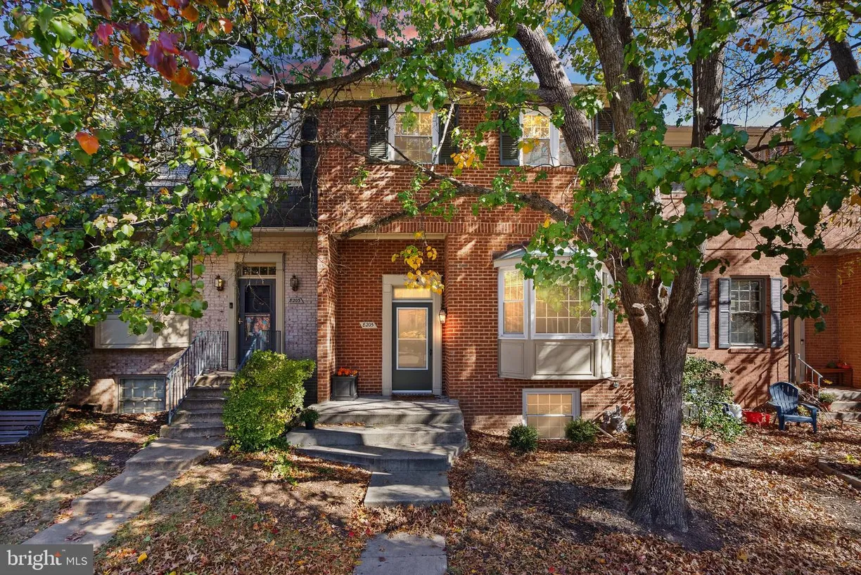 8205 Cedar Landing Ct, ALEXANDRIA, VA 22306 Property for sale