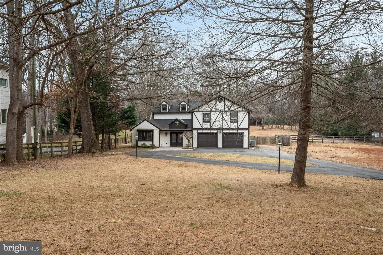 9036 Jeffery Rd, GREAT FALLS, VA 22066 Property for rent