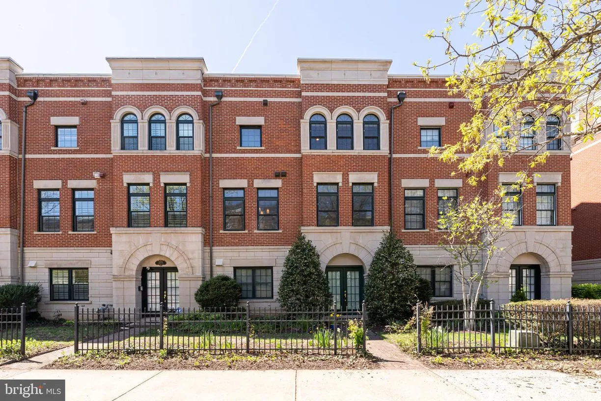 12076 Kinsley Pl, RESTON, VA 20190 Property for sale