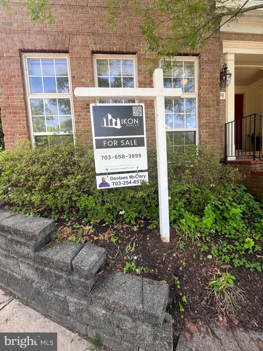 14498 Village High St, GAINESVILLE, VA 20155 Property for sale