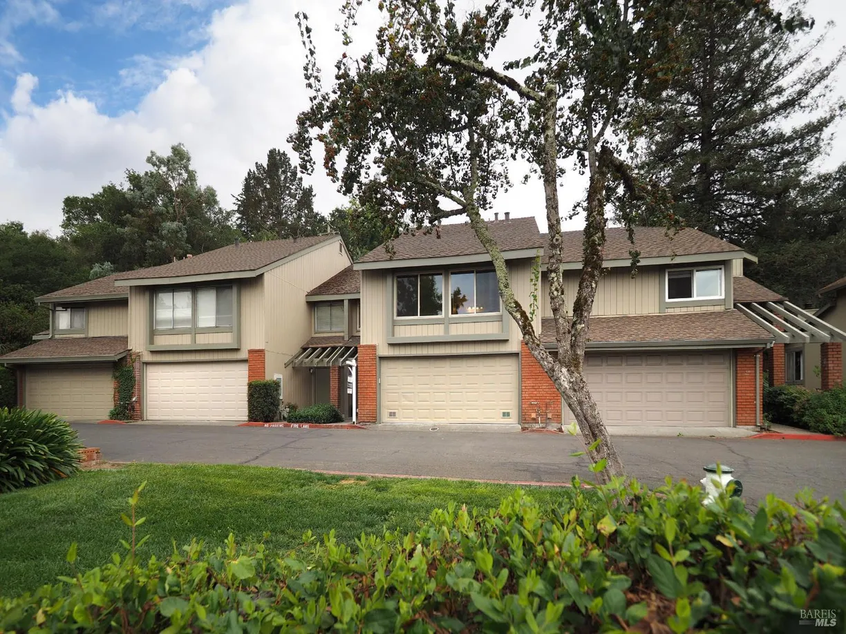 3113 Luna Court, Santa Rosa, CA 95405 Property for sale