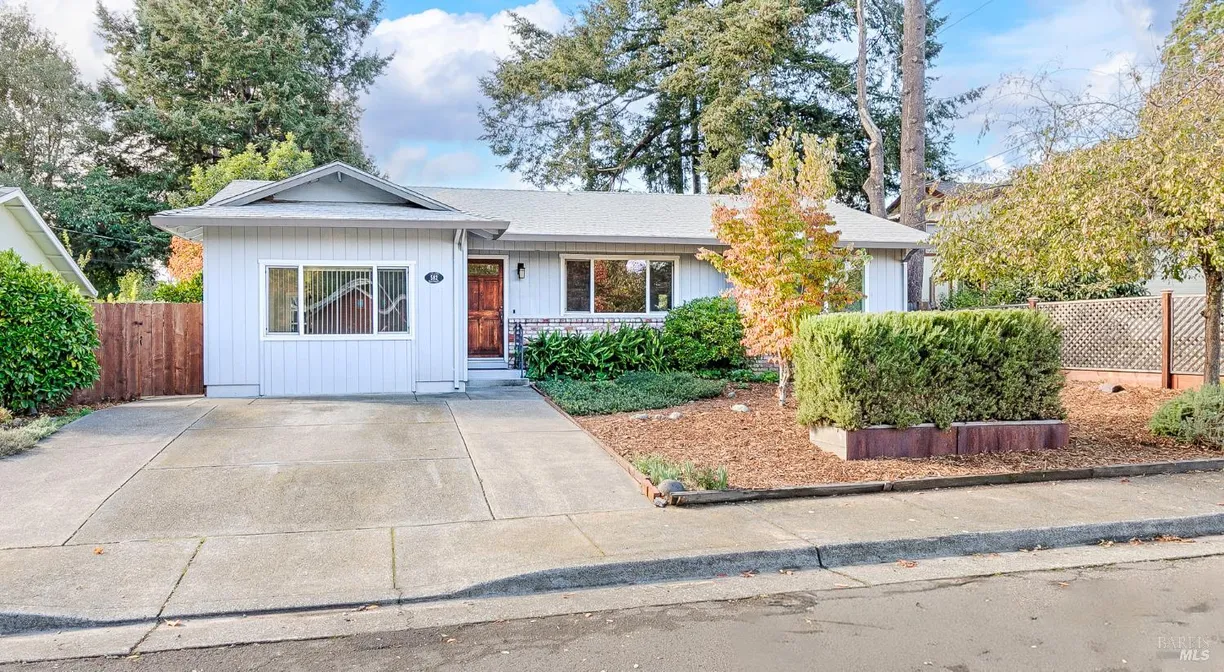 582 Live Oak Avenue, Sebastopol, CA 95472 Property for sale