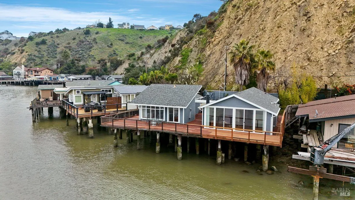 34 SANDY BEACH Road, Vallejo, CA 94590 Property for sale