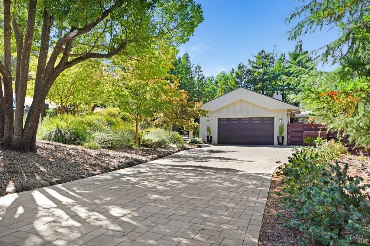 561 Buckeye Court, Santa Rosa, CA 95409 Property for sale