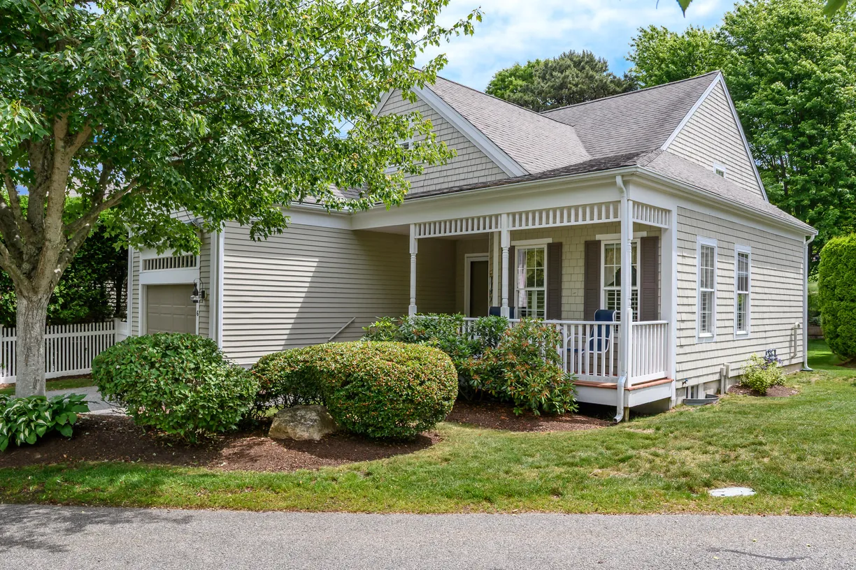 6 Hollyhock Knoll Court, Buzzards Bay, MA 02532 Property for sale
