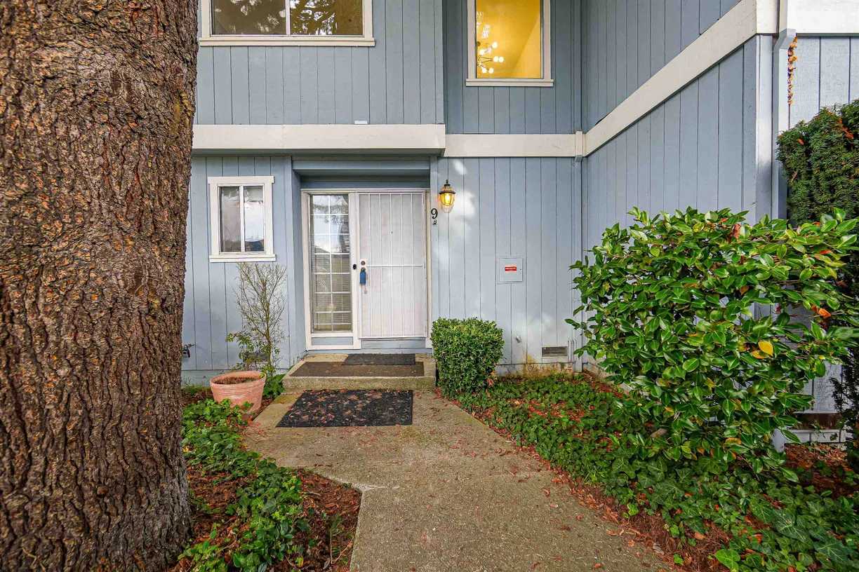 20115 Redwood Rd #9, CASTRO VALLEY, CA 94546 Property for sale