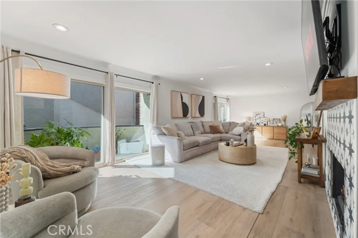 5440 Lindley #201, Encino, CA 91316 Property for sale