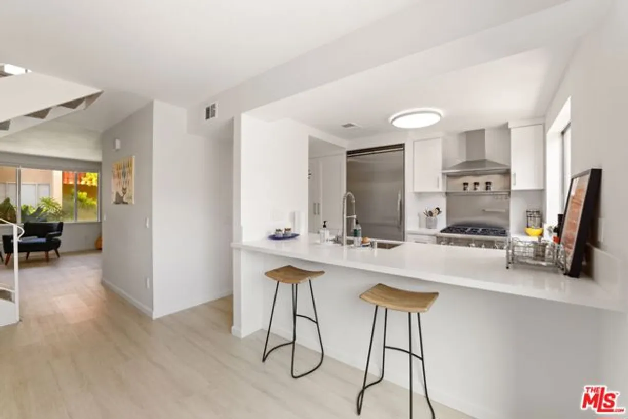 Indian Canyon Drive #E, Palm Springs, CA 92262 Property for sale