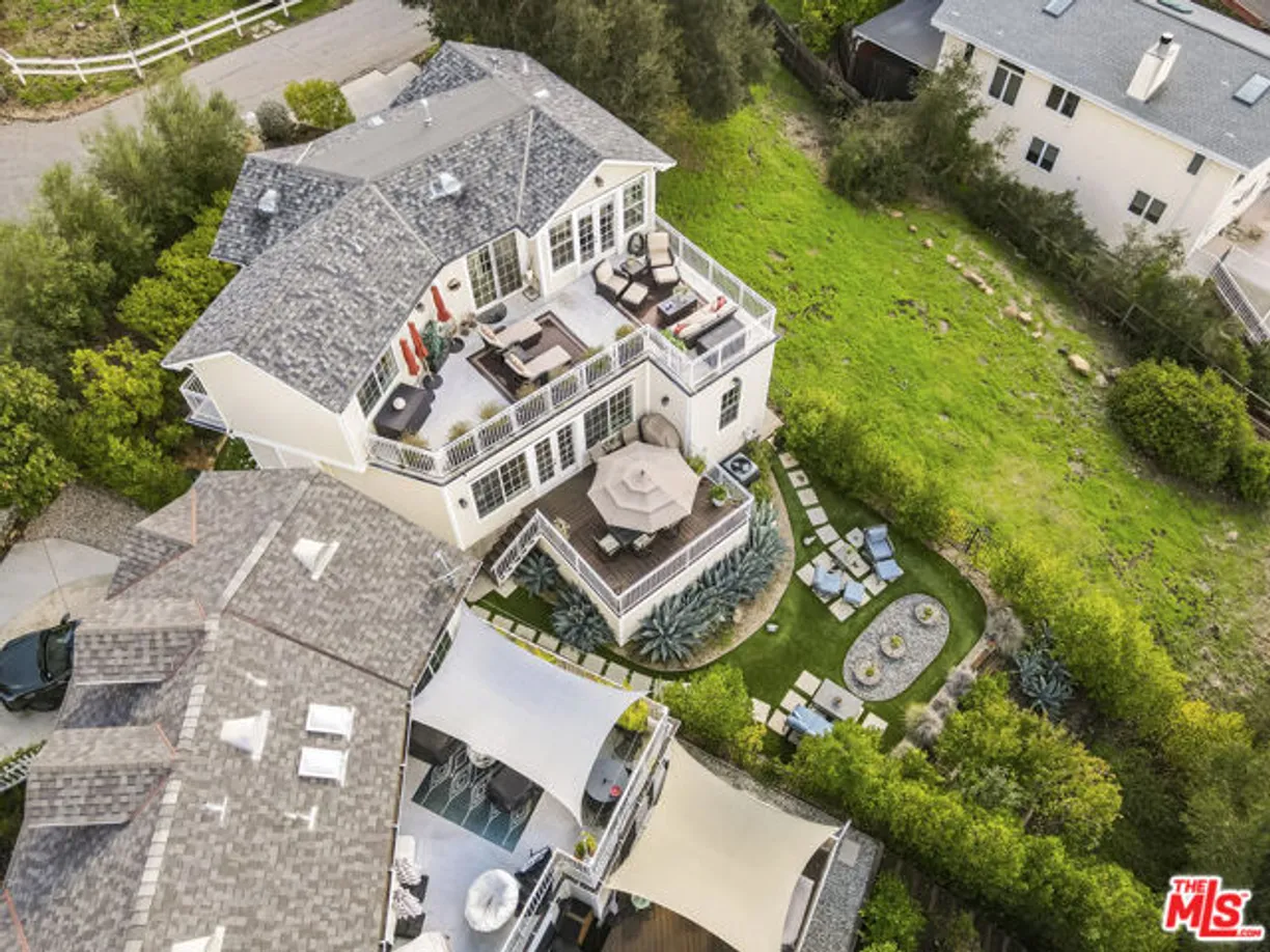 Monte Nido Drive, Calabasas, CA 91302 Property for sale