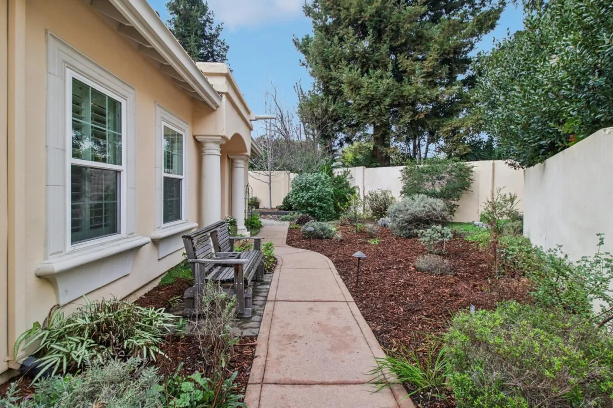 Rebecca Privada, Mountain View, CA 94040 Property for sale