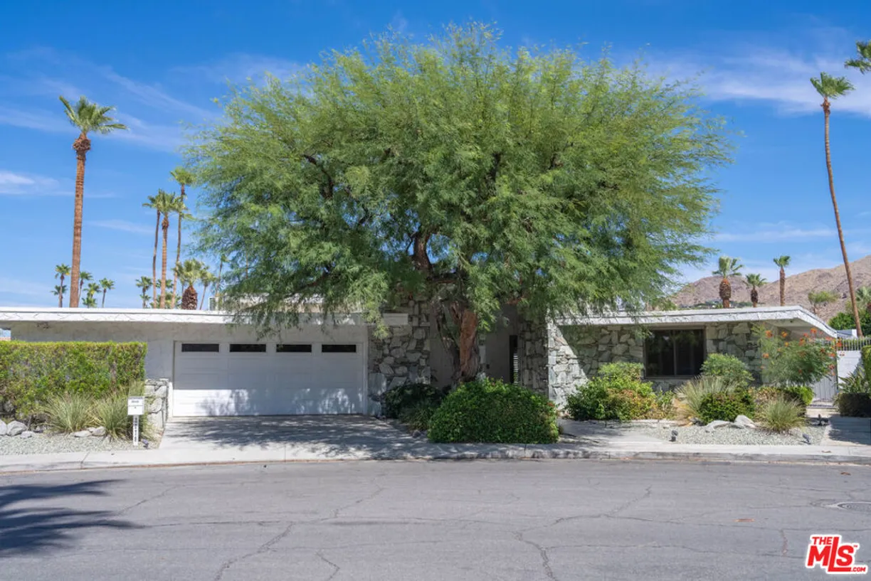 2078 S Chico, Palm Springs, CA 92264 Property for sale