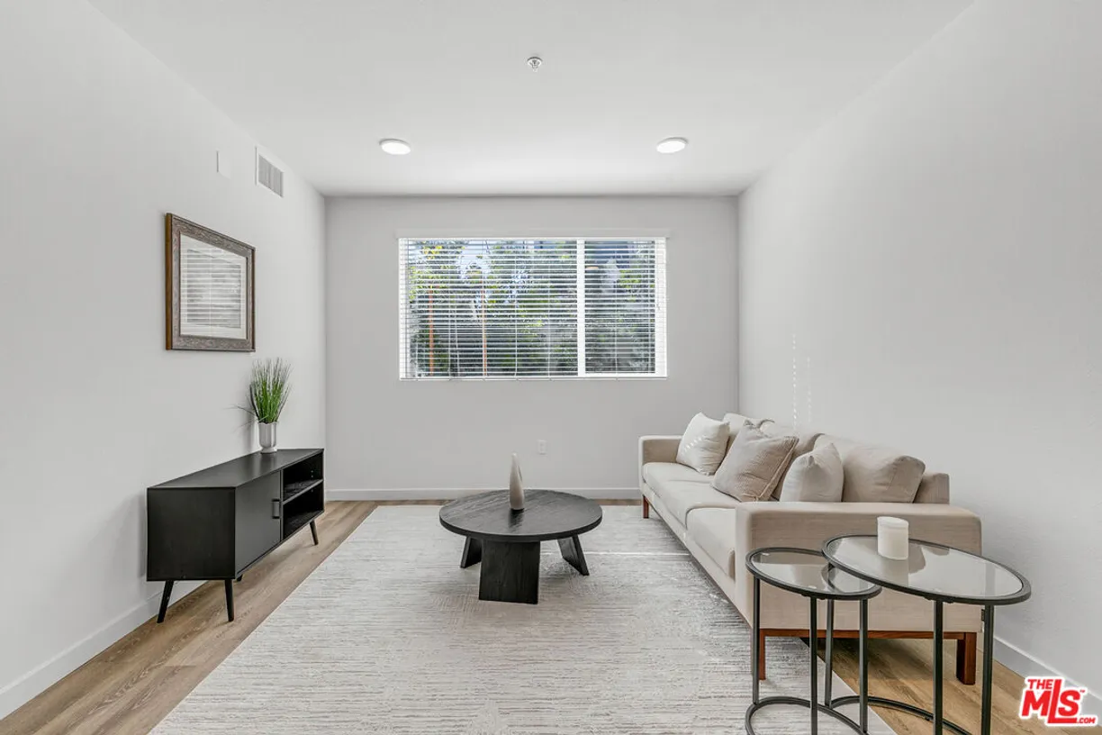 10824 Blix, Toluca Lake, CA 91602 Property for rent