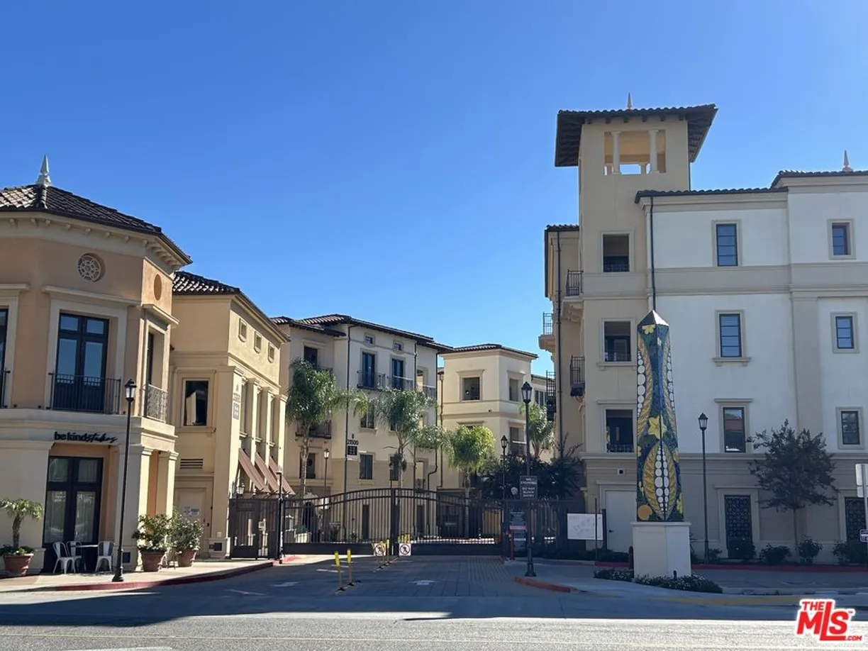 23500 Park Sorrento, Calabasas, CA 91302 Property for rent