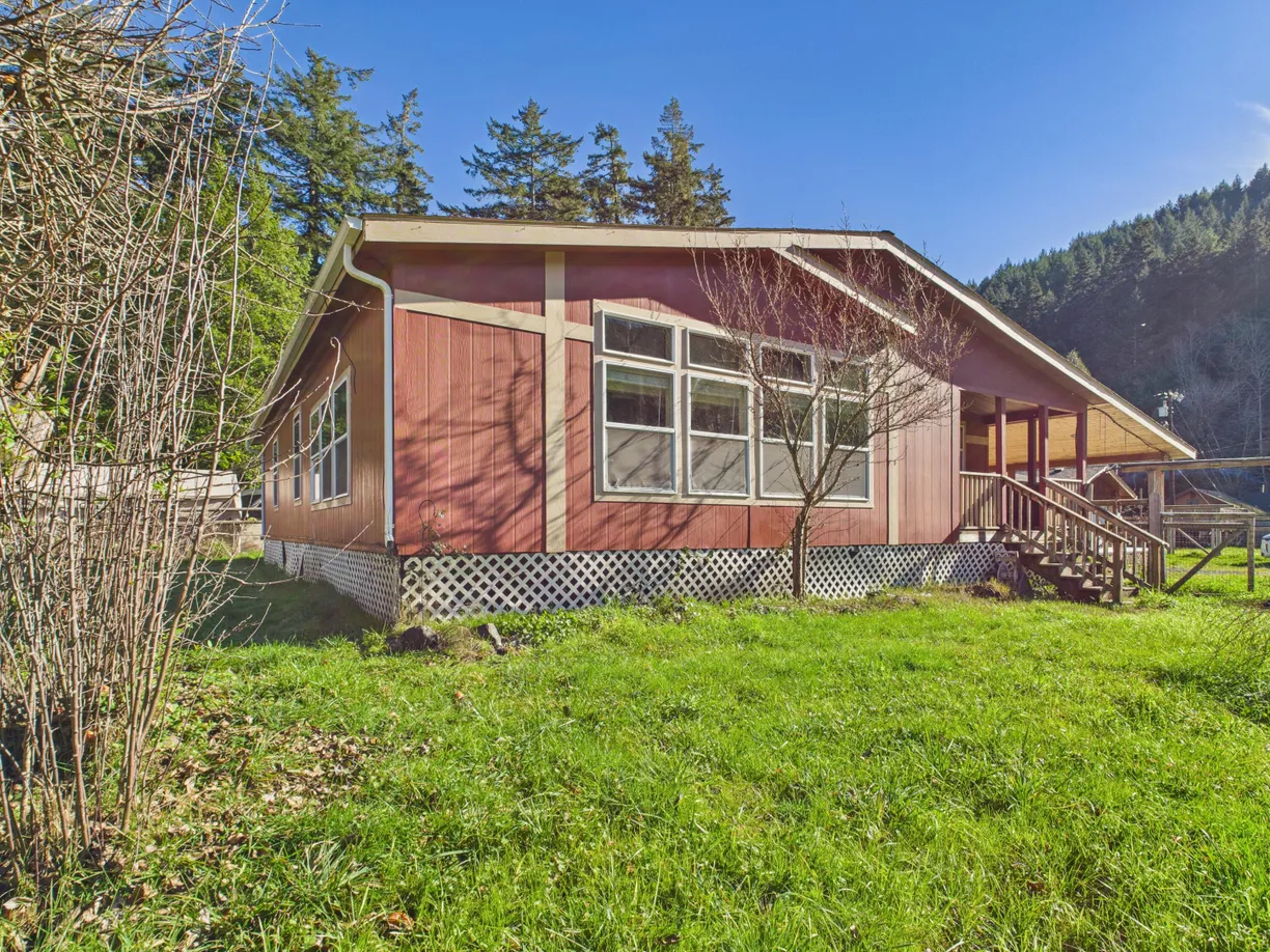 Maple Avenue, Carlotta, CA 95528 Property for sale