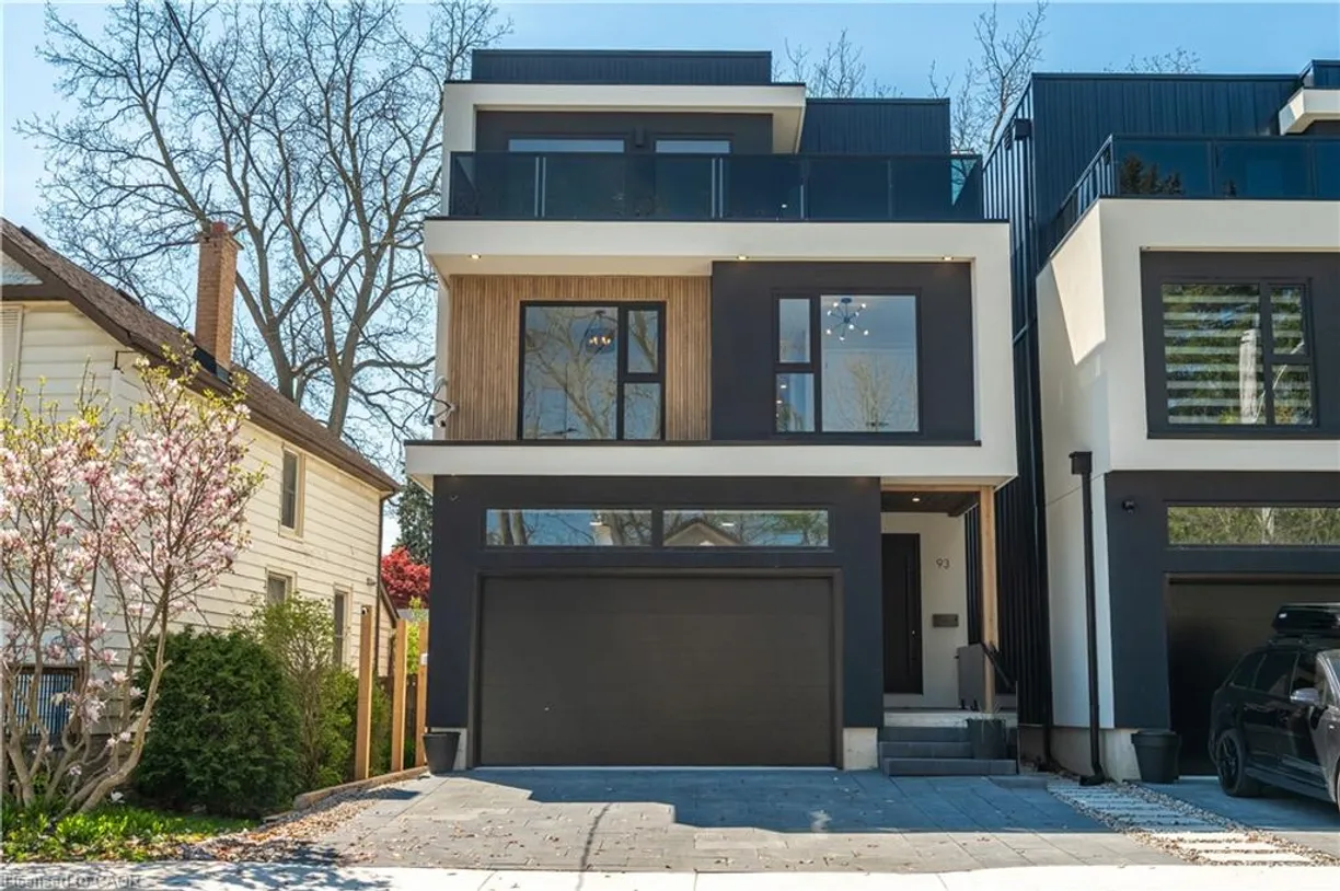 93 Oak, Cambridge Property for sale