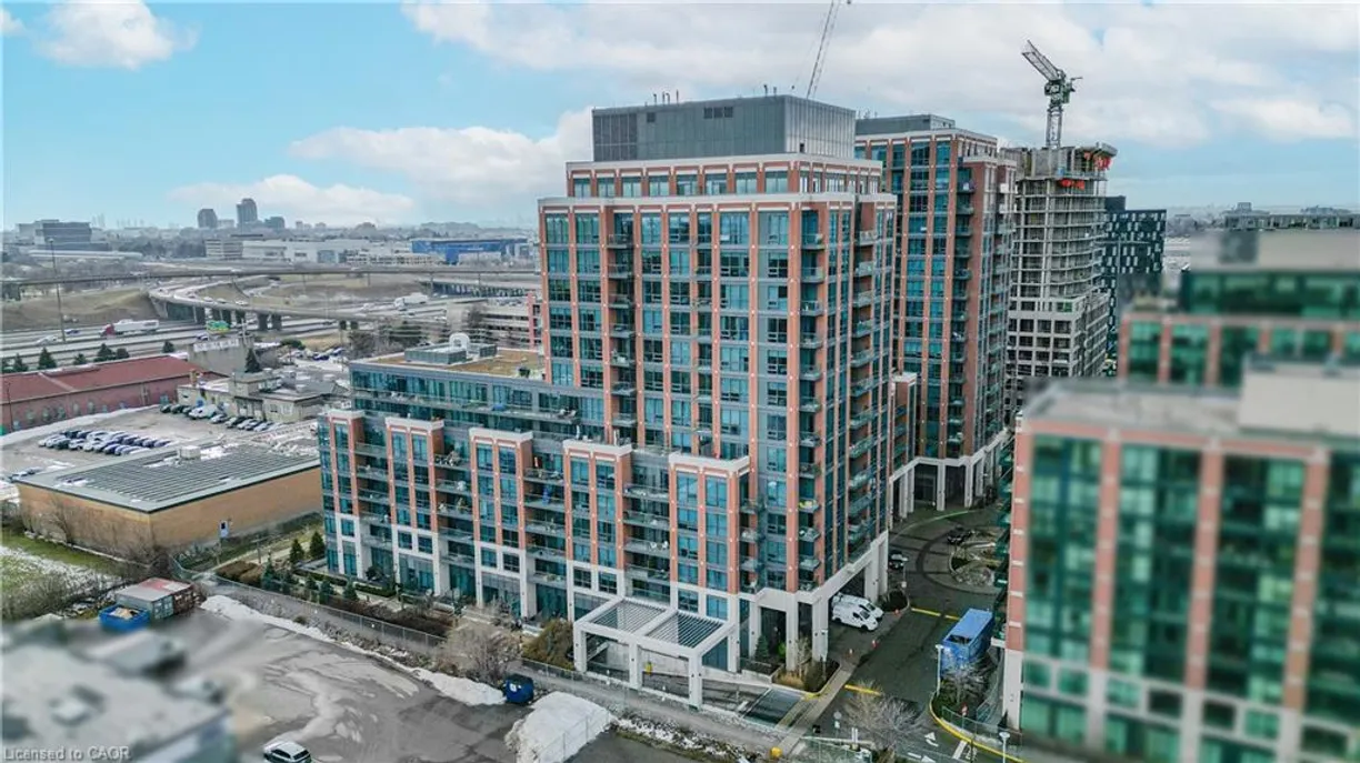 31 Tippett #821, Toronto Property for sale