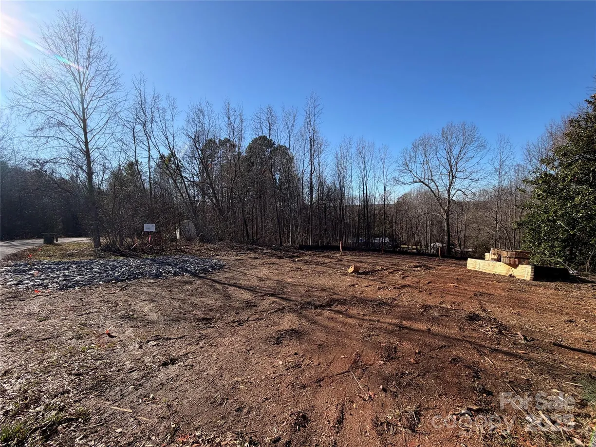 1074 Mountain Crest Drive, Kings Mountain, NC 28086 Property for sale