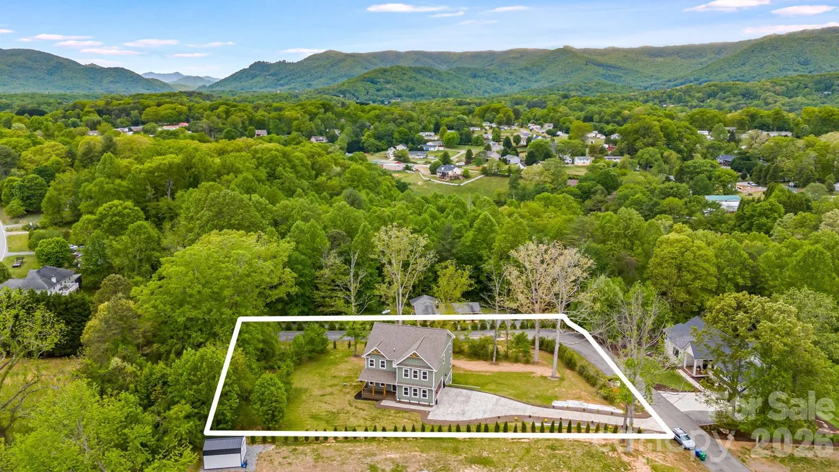 17 Baxter Woods Lane, Candler, NC 28715 Property for sale