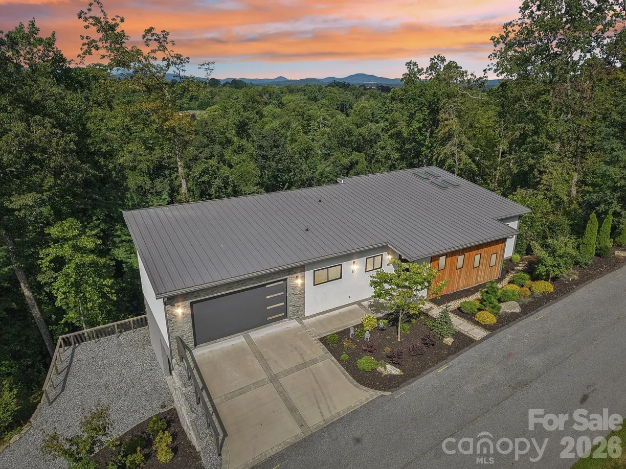 55 Laurel Spring Lane Hendersonville Nc 28739 Property For Sale