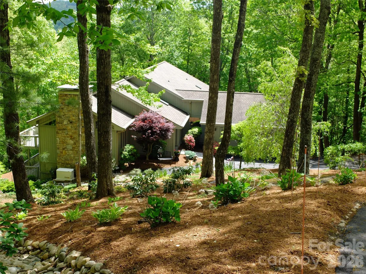 258 DALHOUSIE Court, Flat Rock, NC 28731 Property for sale