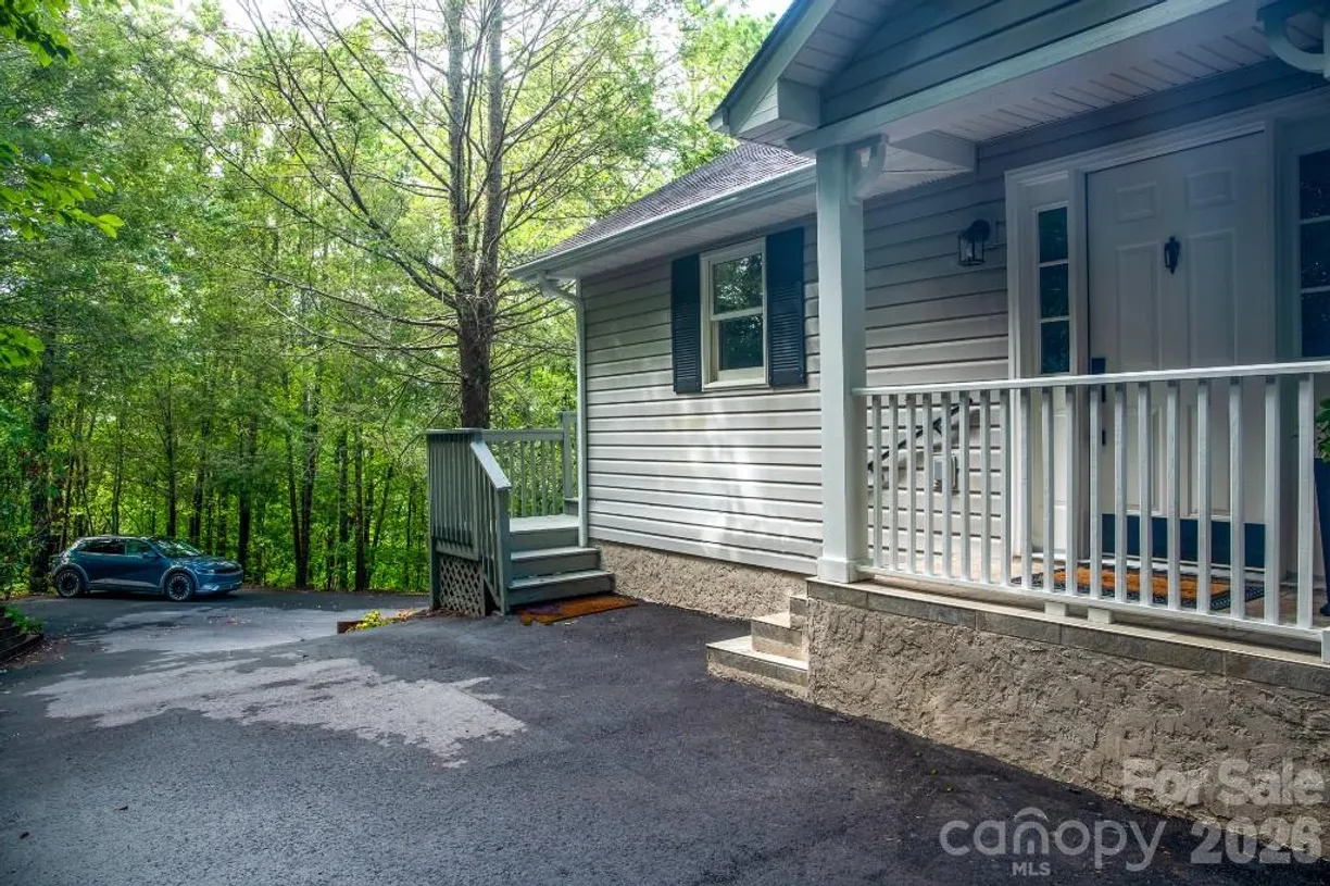 36 Lynx Drive, Black Mountain, NC 28711 Property for sale