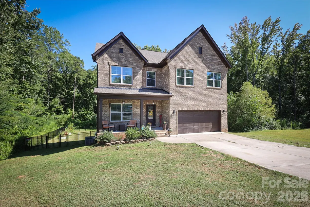 10105 Greenwood Court, Charlotte, NC 28215 Property for sale